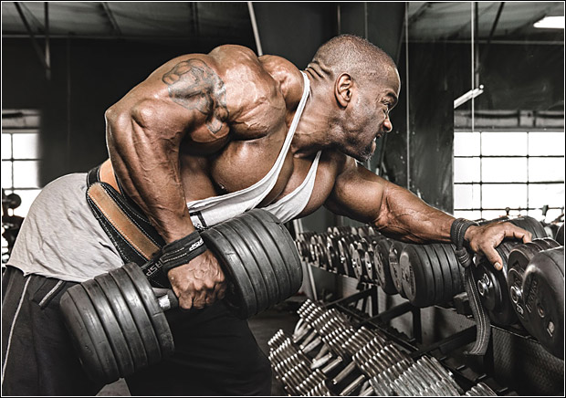 Muscle&Fitness 10/2017: Brutální záda Johnnieho Jacksona